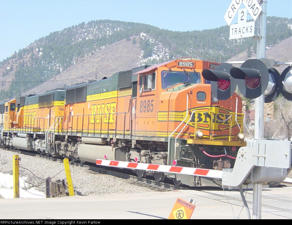 BNSF 8985